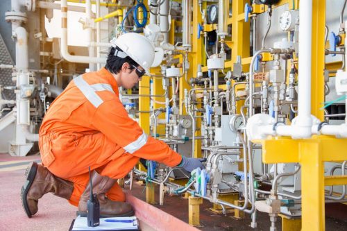 How to Become an Offshore Worker in 2026 | How2Become