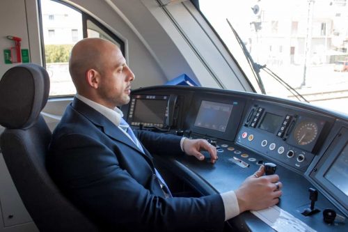 Qualifications Needed To Become A Train Driver: Top Tips